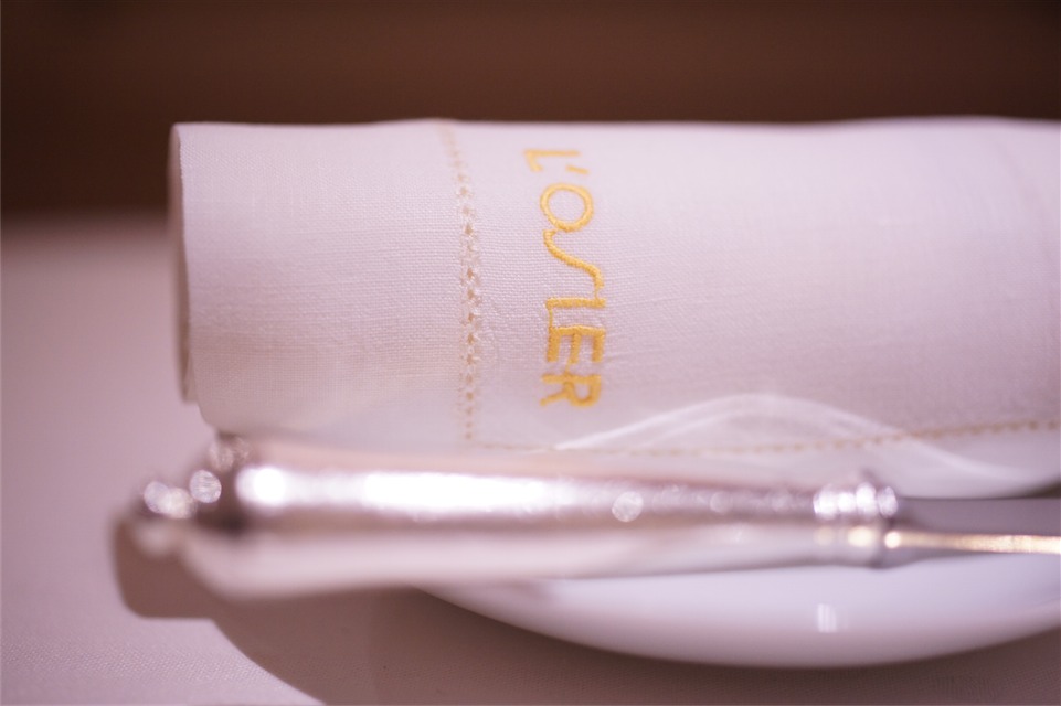 L’Osier (ロオジエ), Tokyo | K's Luxe Dining Table